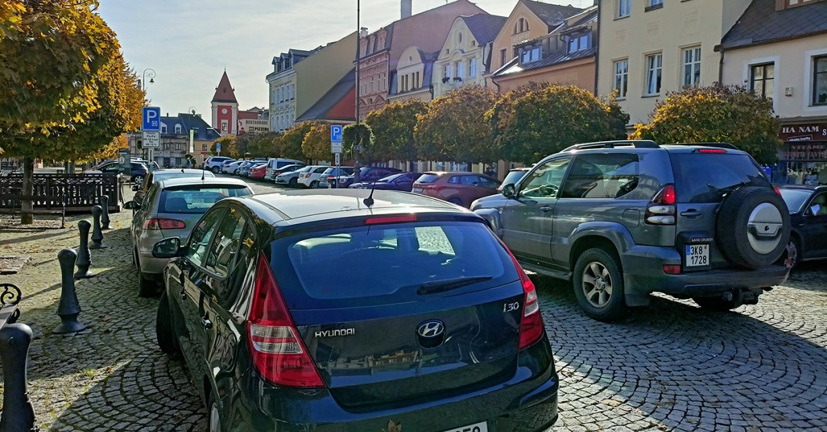 Staré město - snížení provozu a parkování | Ostrov